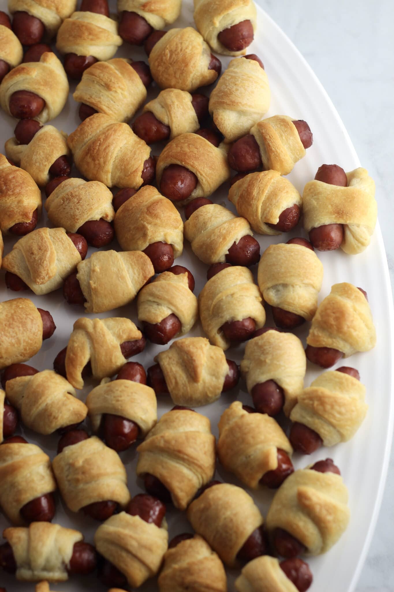 Pigs In a Blanket | Mini Crescent Dogs (2 ingredients) - Momcrieff