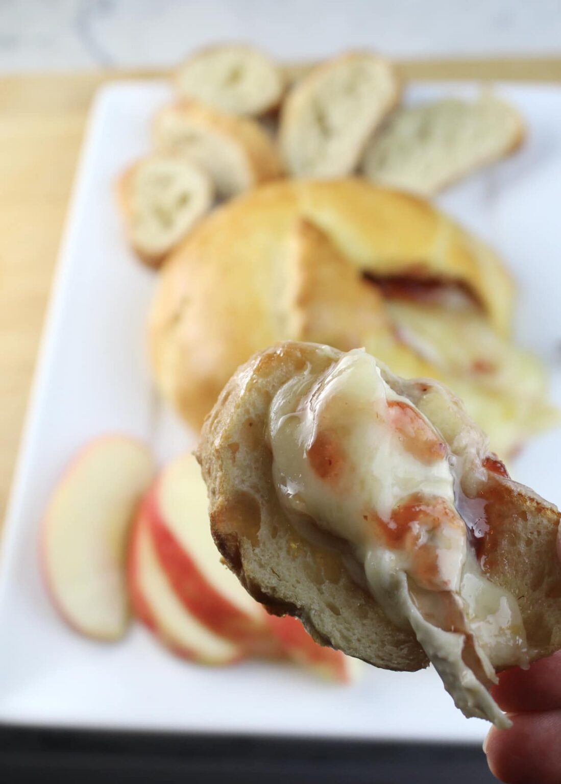 Baked Brie with Raspberry Jam - Momcrieff