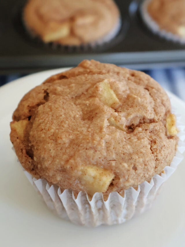 Cake Mix Blueberry Muffins - Momcrieff