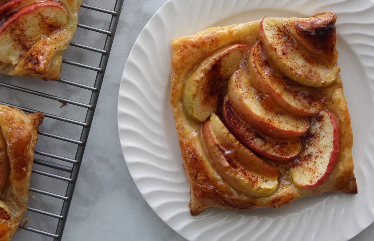 Puff Pastry Apple Dessert - Momcrieff